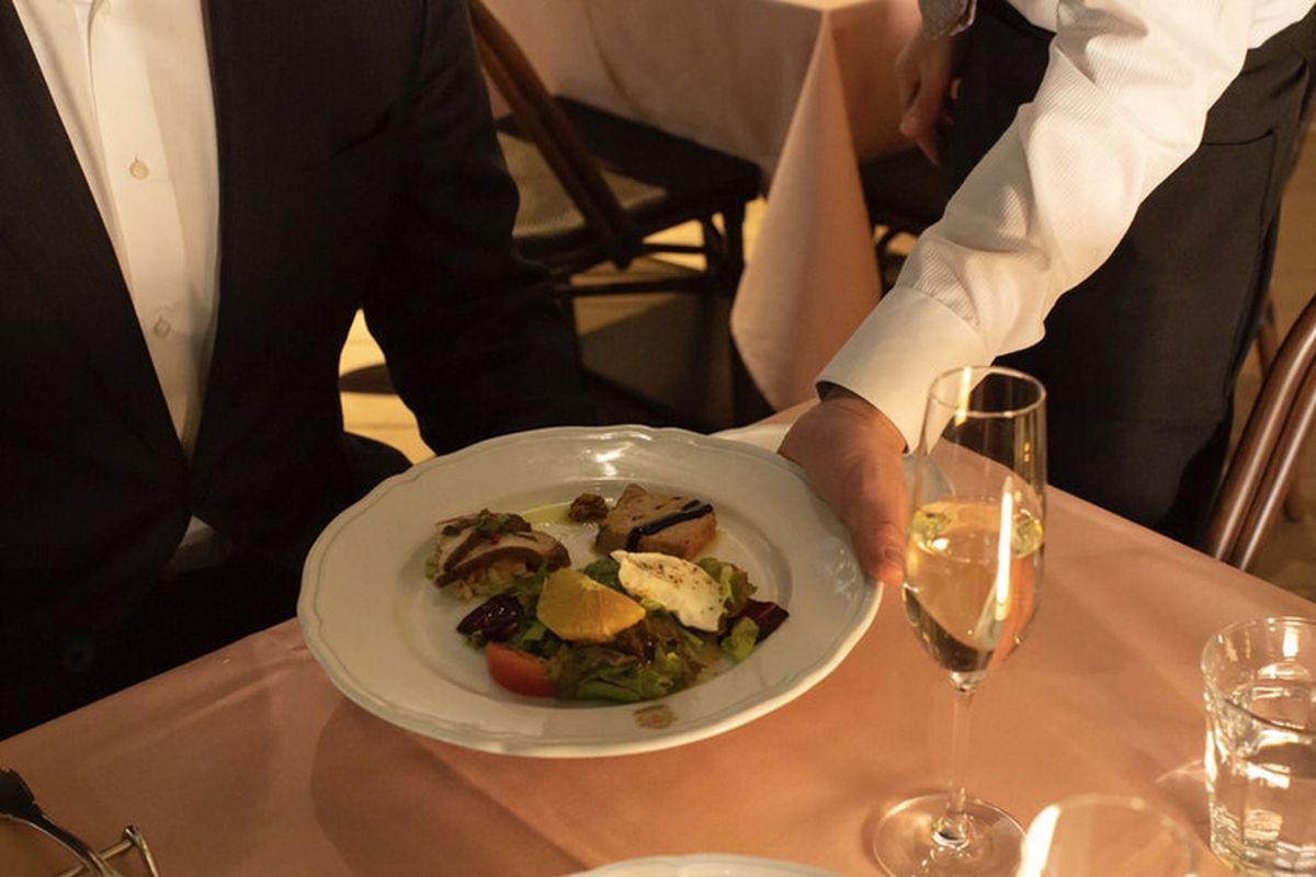 La Terrazza Sabatini - Restaurant Guide - TableCheck