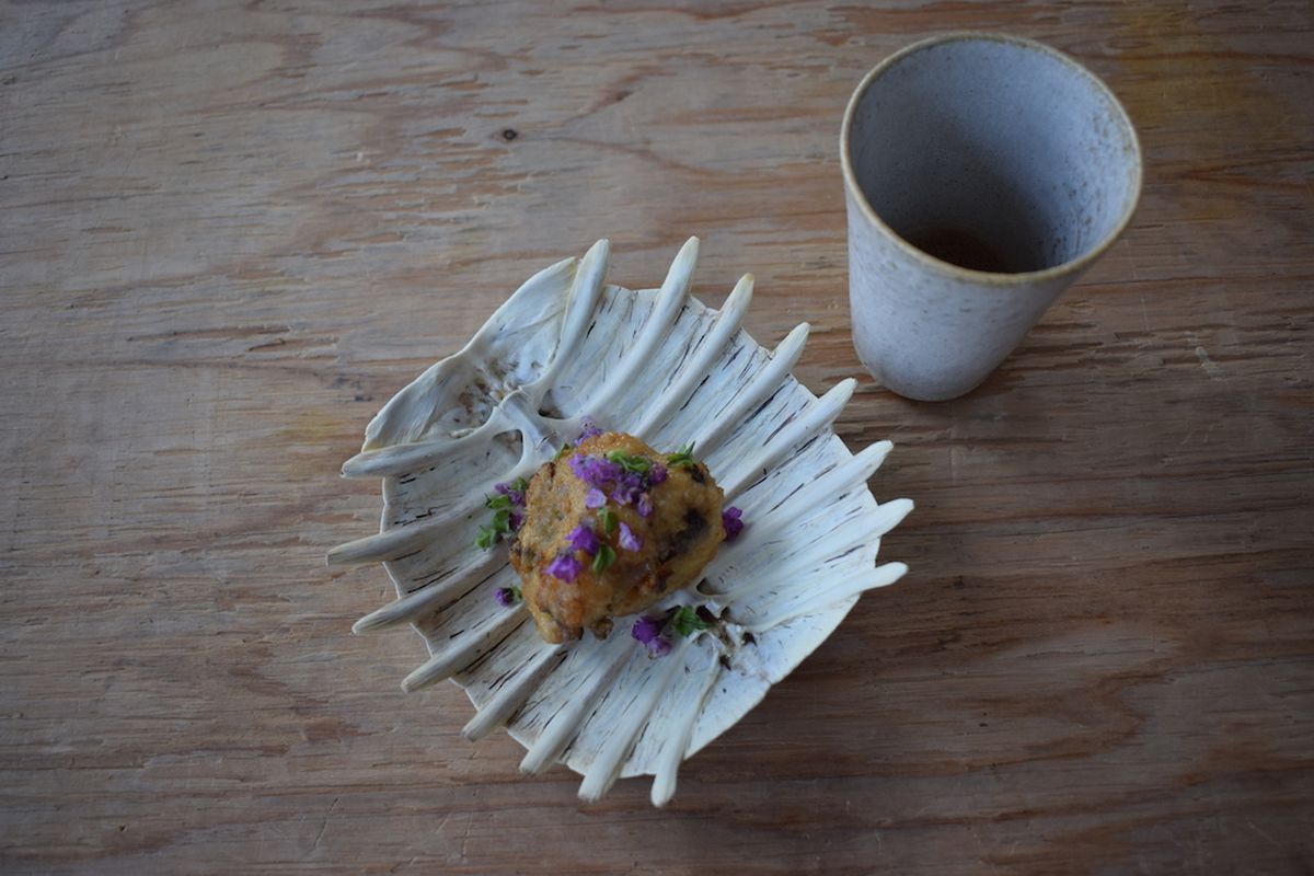 eos - Restaurant Guide - TableCheck