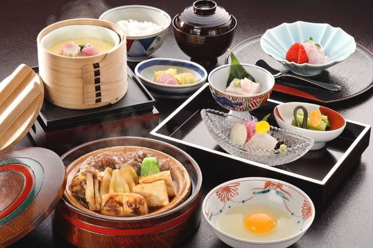 Ningyocho Imahan (JR Hakata City) - Restaurant Guide - TableCheck