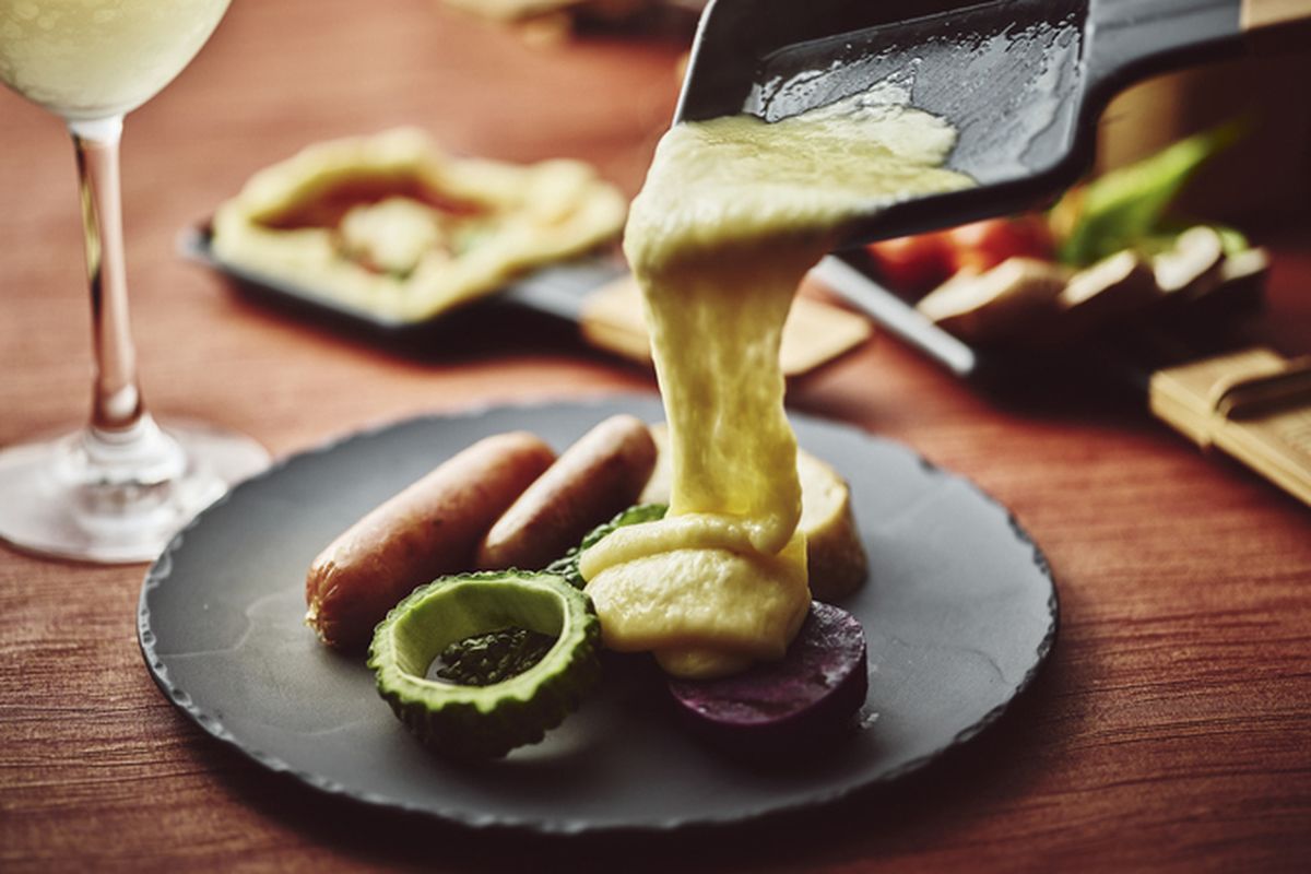 Ocean Cafe - ANA InterContinental Manza Beach Resort - Restaurant Guide ...