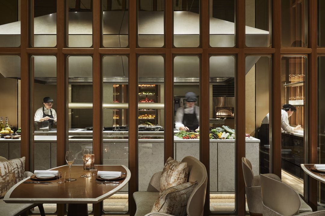EST - Four Seasons Hotel Tokyo at Otemachi - Restaurant Guide - TableCheck
