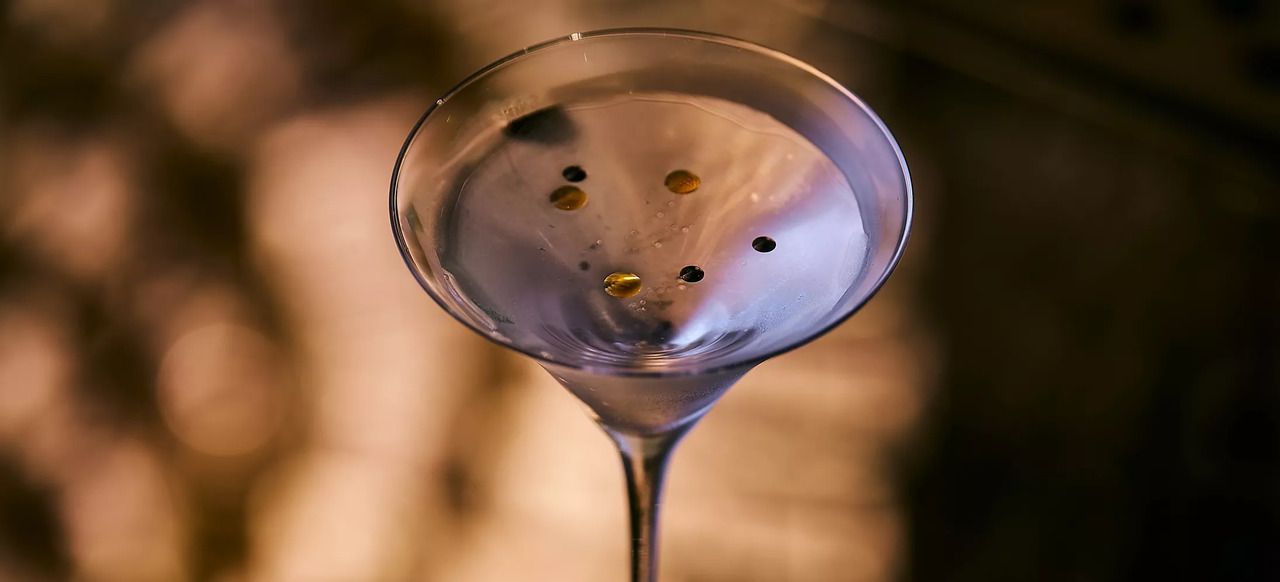 スペシャリティ バー＆レストラン「DRIFTWOOD（ドリフトウッド）」/ フェアモント東京 - Restaurant Guide - TableCheck